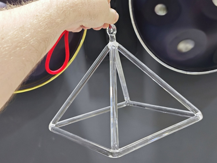 Crystal Pyramids 8" (20x20cm)